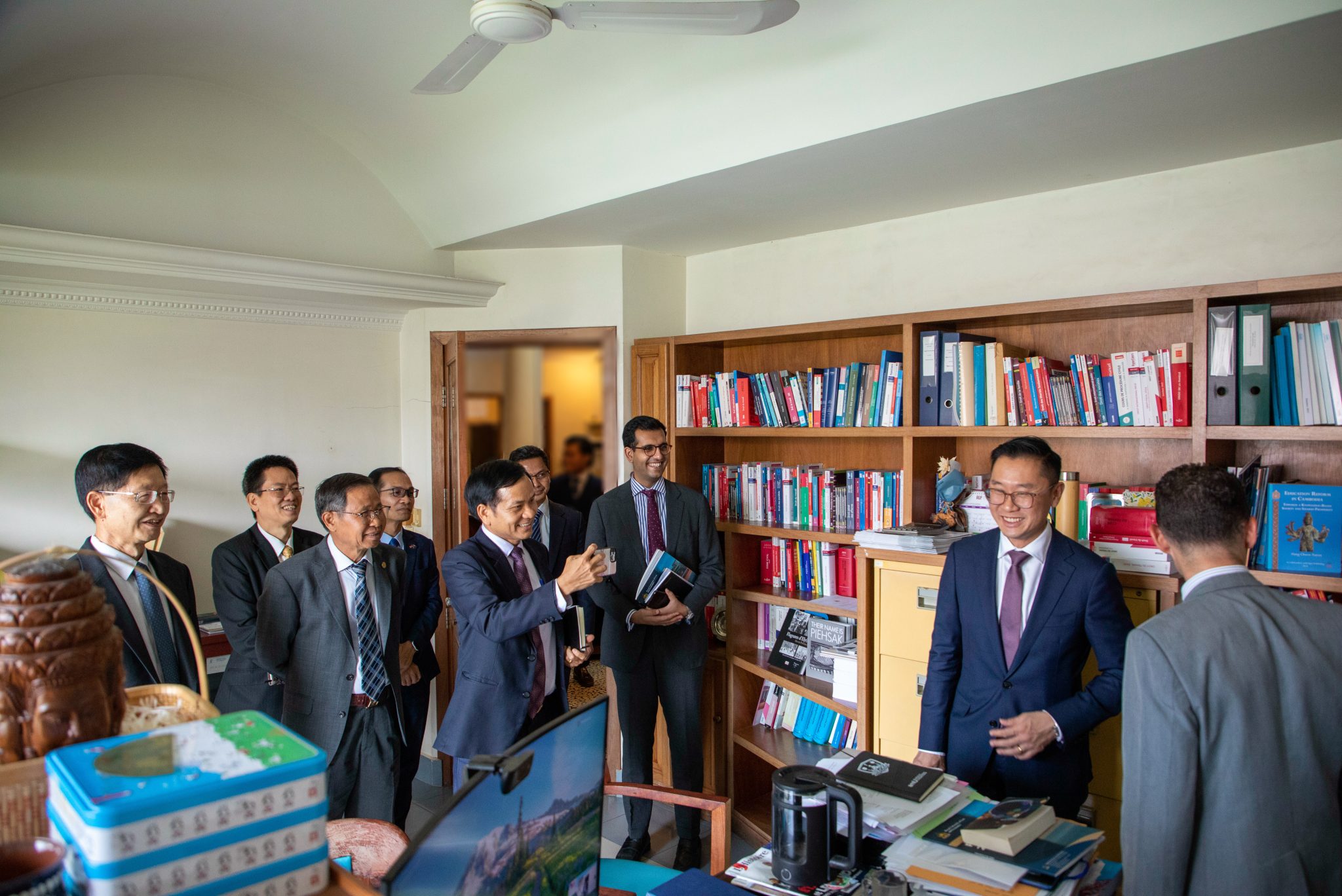 H.E. Derek Yip, Ambassador of Australia to Cambodia, Visits the Royal ...