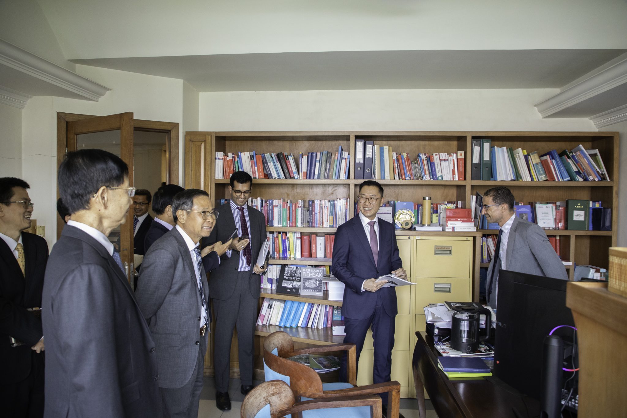 H.E. Derek Yip, Ambassador of Australia to Cambodia, Visits the Royal ...